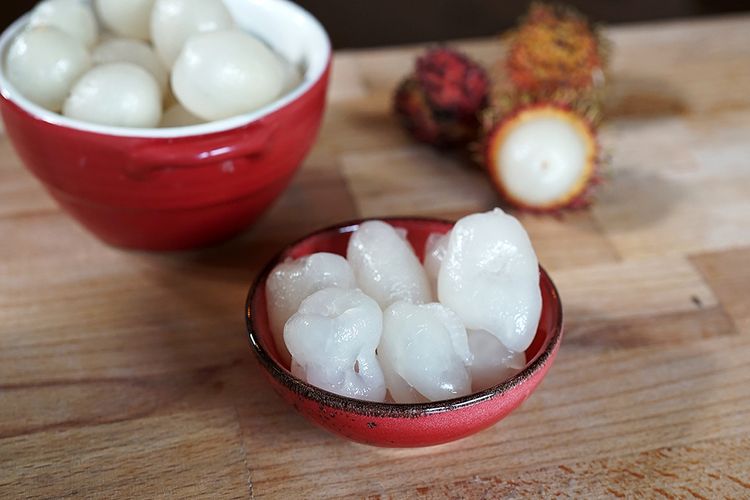 Cara Gampang Membuang Biji Rambutan